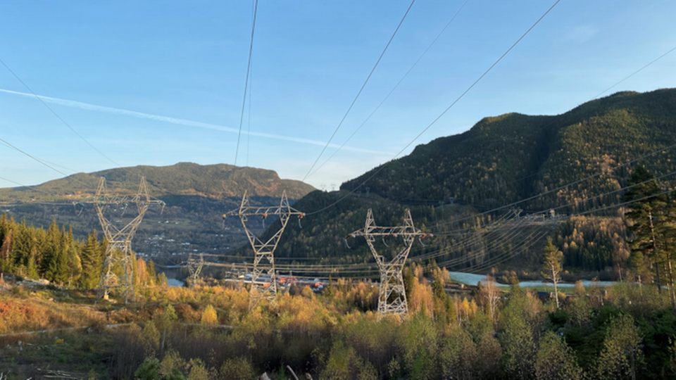 Statnett får bygge 420 kV kraftledning i Indre Sogn