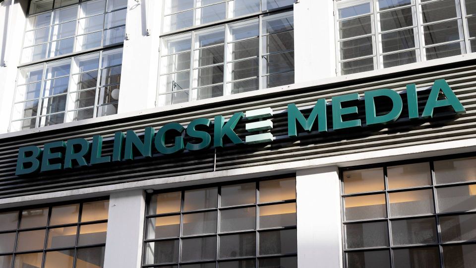 Vært stopper på Berlingske-podcast under forandring