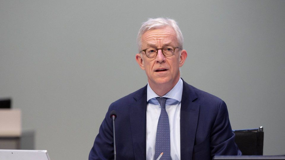 Banken könnten 700 Milliarden Euro mehr an Krediten vergeben, sagt Karl ...