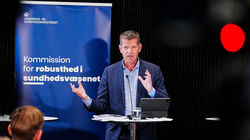 Søren Brostrøm i opgør med hyggekultur: Vi ryger og drikker for meget