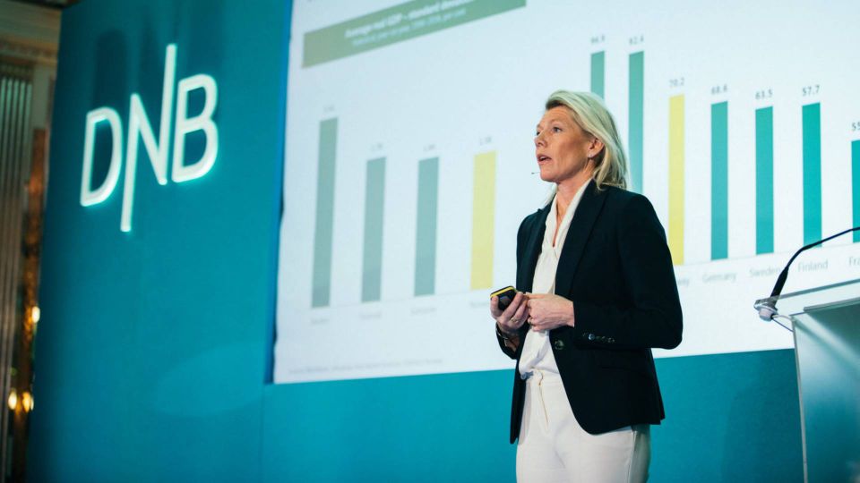 Opkøb og højere renter sender overskuddet i vejret hos norsk storbank