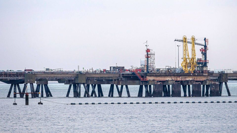 Germany's first LNG import terminal completed