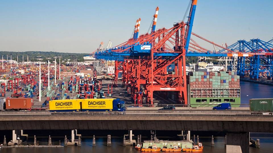 Japanese logistics companies buy their way into global top