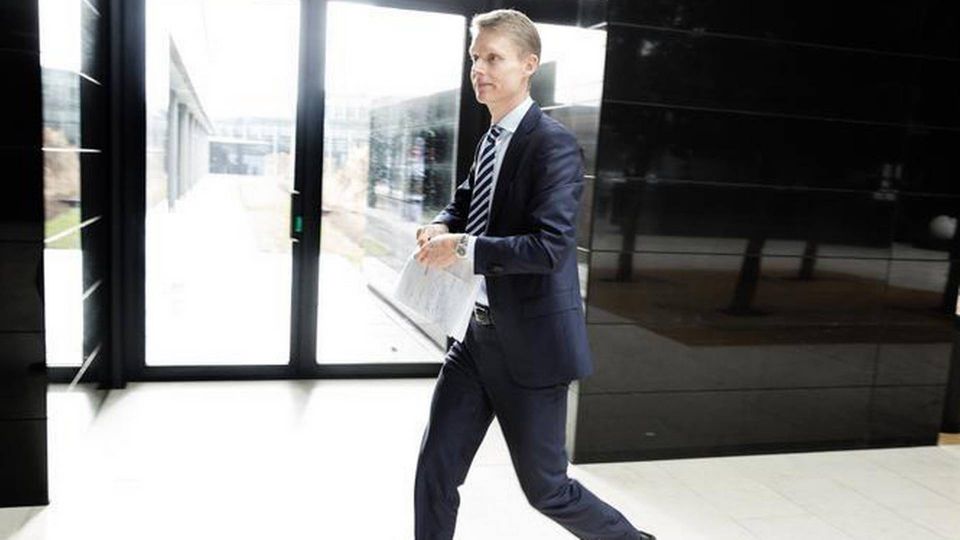 Dong CEO keeps silent on Hejre troubles