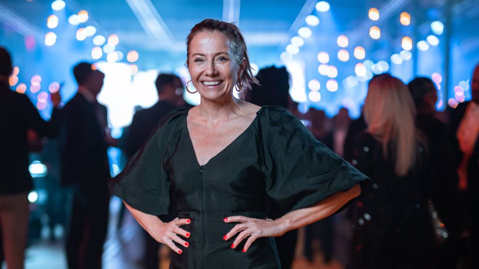 Smil fem gange om dagen, og giv en kompliment: Heidi træner EY-partnere ...