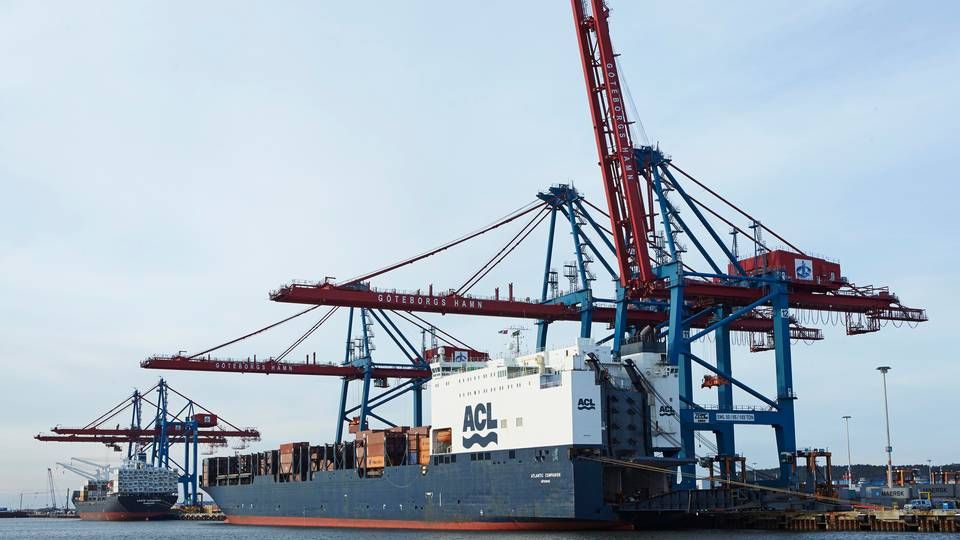 DryShips sells tanker fleet to CEO