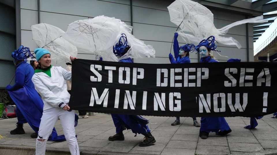 EU-politikere ber Norge stanse leting etter havbunnsmineraler ...