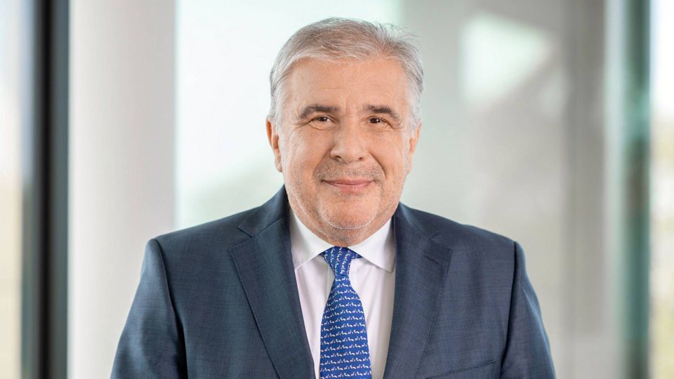 Ernst Russ venter tilbagegang efter nedtur i container