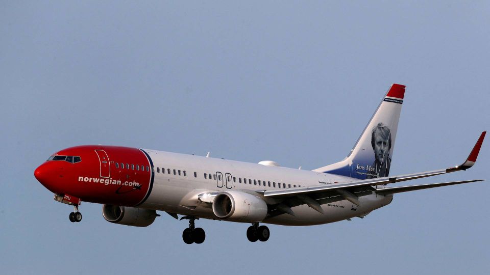 Norwegian flyver med flere men taber stadig penge