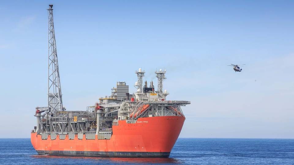 Teekay sender FPSO i bøjerne og fyrer 70