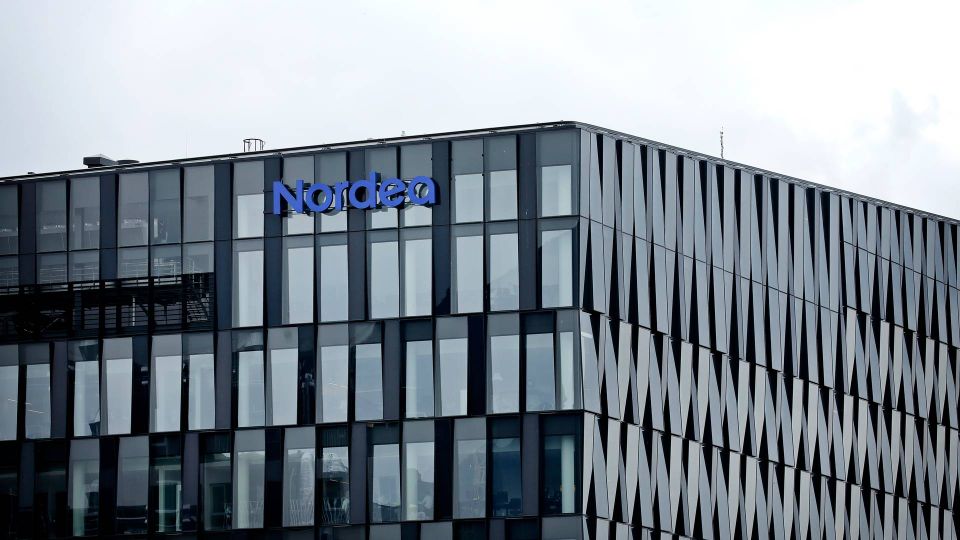 Nordea-chef skifter til kommunikationsbureau