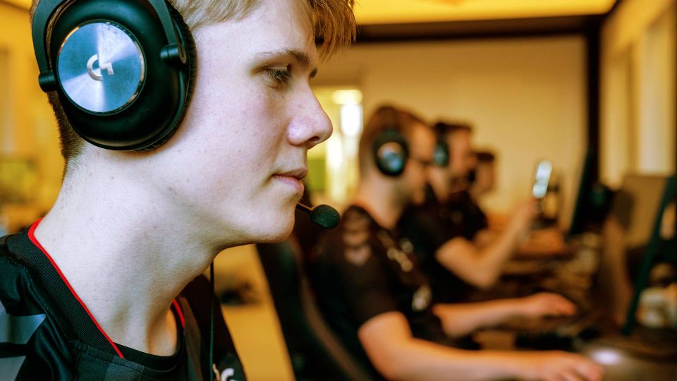 Astralis køber aktiemajoritet i danske Pixel.tv