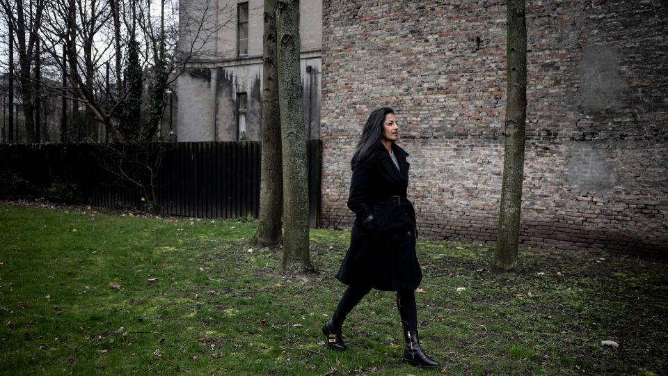 Divya Das får orlov fra TV 2 efter flytning til USA