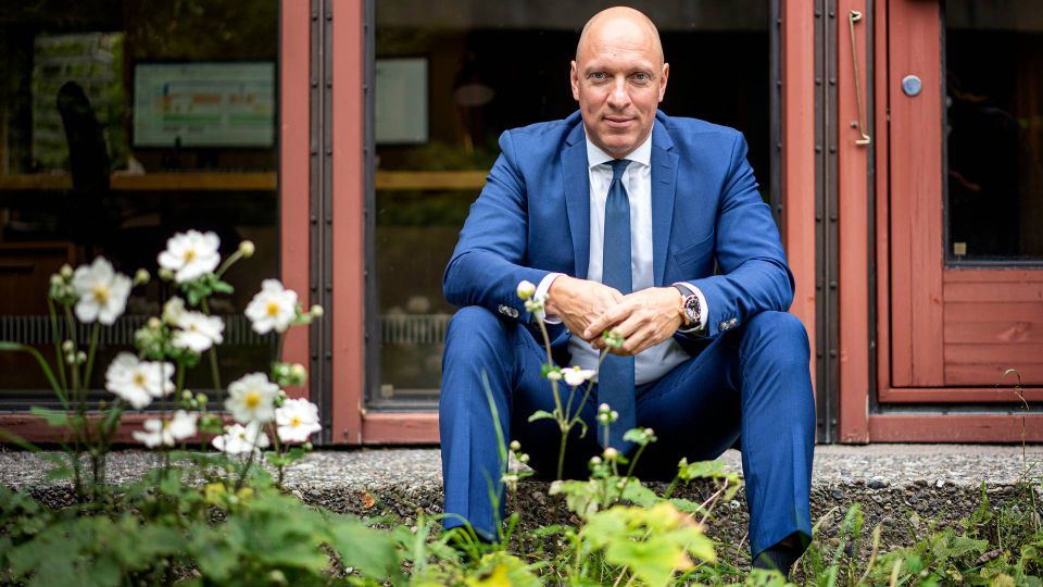 Ny podcast: Tidligere topchef er blevet mere hel – har lært af fejl og ...