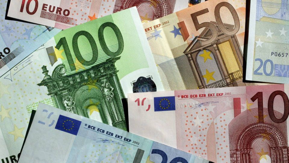 Euro i stærkeste niveau mod dollar siden marts