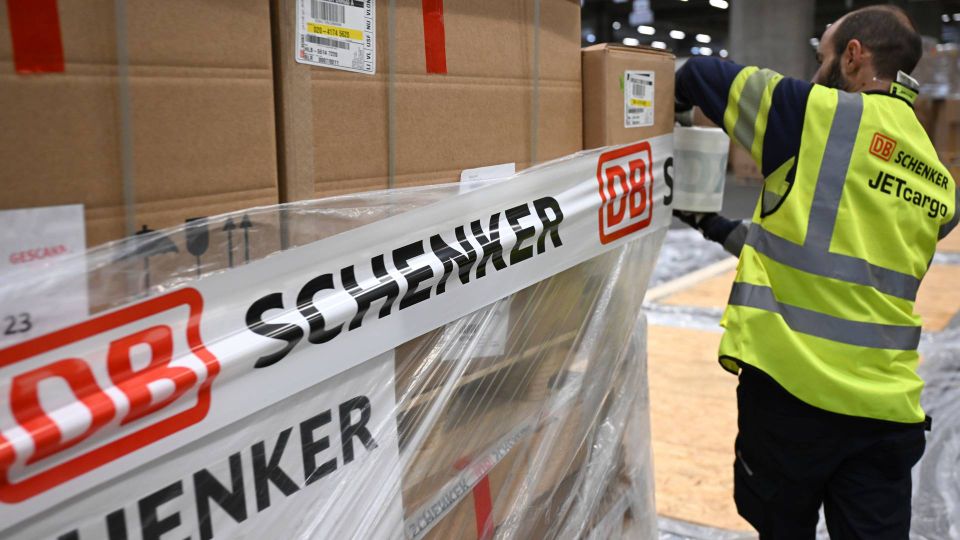 Medier: Slagsmål om DB Schenker er nede på fire potentielle købere