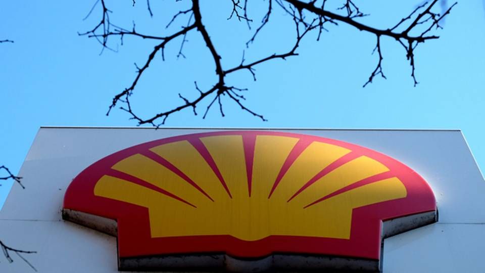 Shell investigating alleged corruption at chartering office