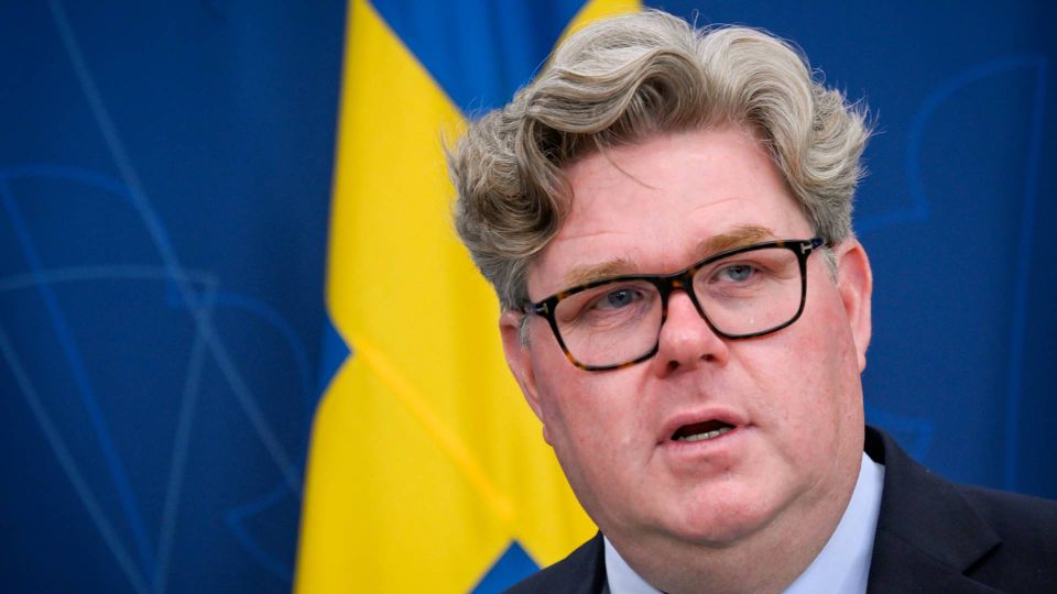 Regeringen låter EBM leva vidare