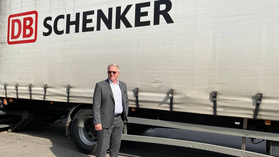 Mangeårig topchef for DB Schenker i Danmark stopper