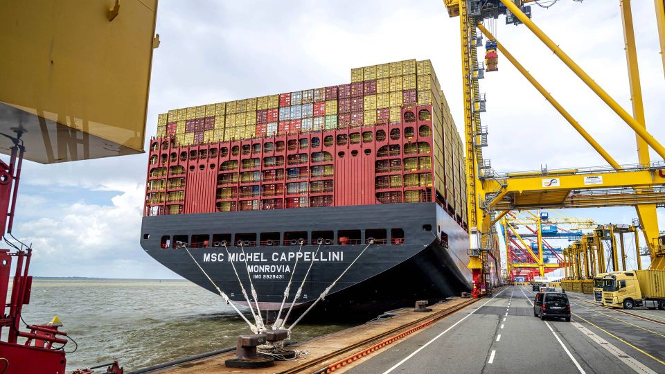 Container newbuild orders cross 10m TEU milestone
