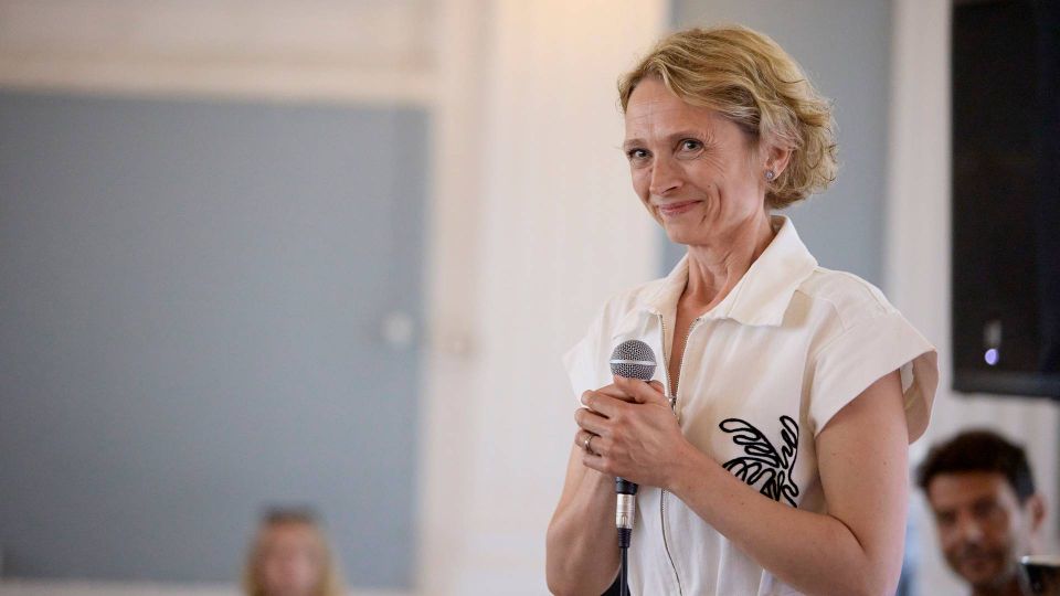 Matilde Kimer får Publicistprisen for dækning af Rusland og Ukraine