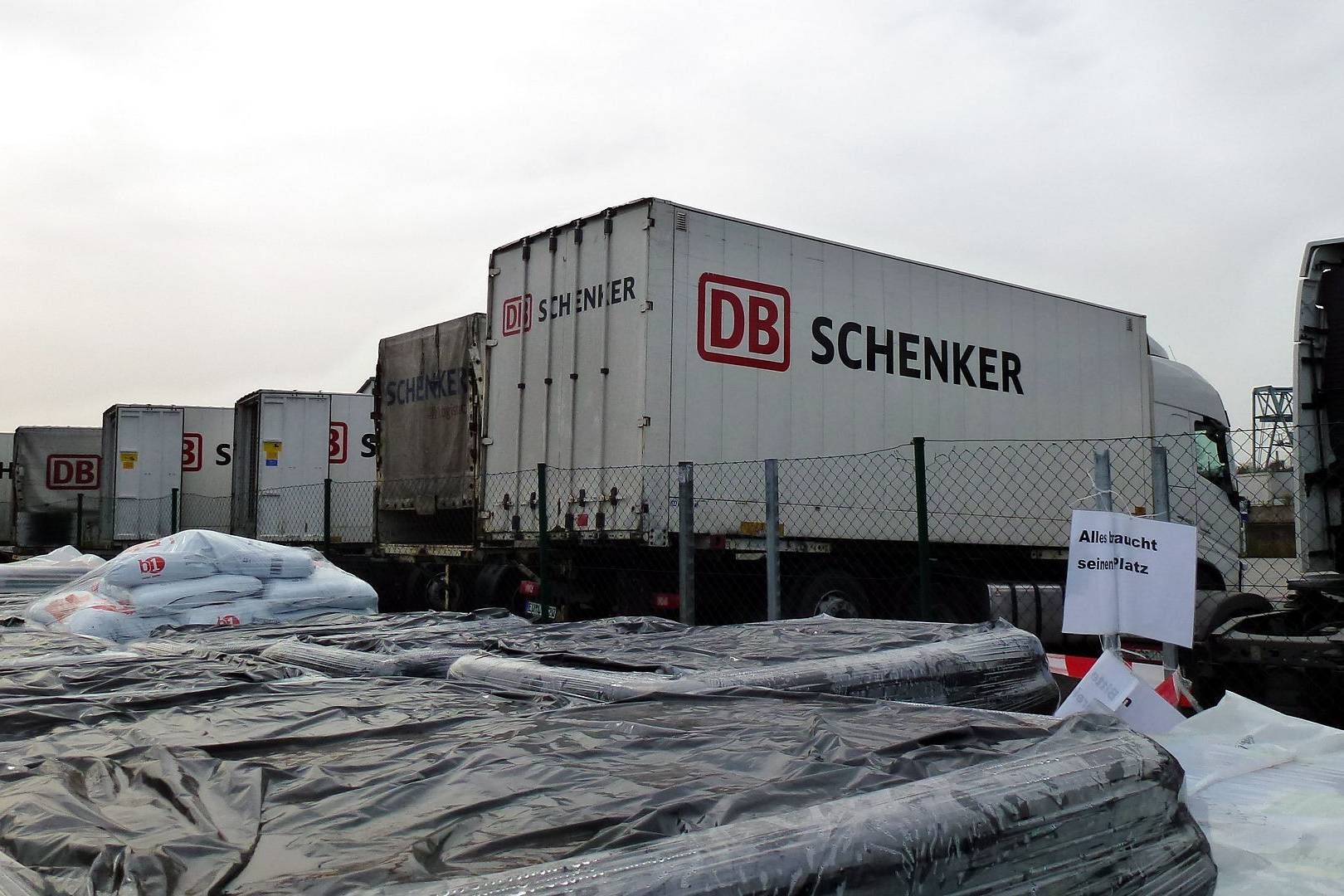 Corrected: DB Schenker suspends transports to and from Russia – DSV ...