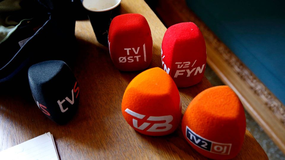 Udvalg foreslår: TV 2-regioner kan blive til 30 digitale lokalmedier